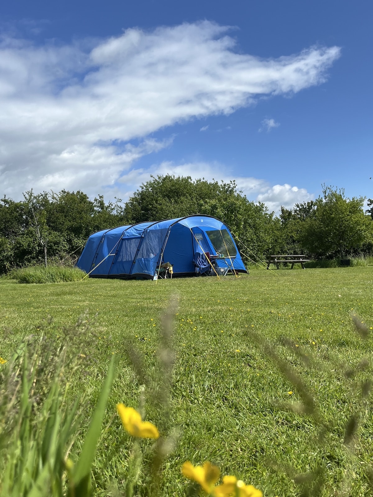 Best Campsites UK • Top 10 Campgrounds • Small Campsites